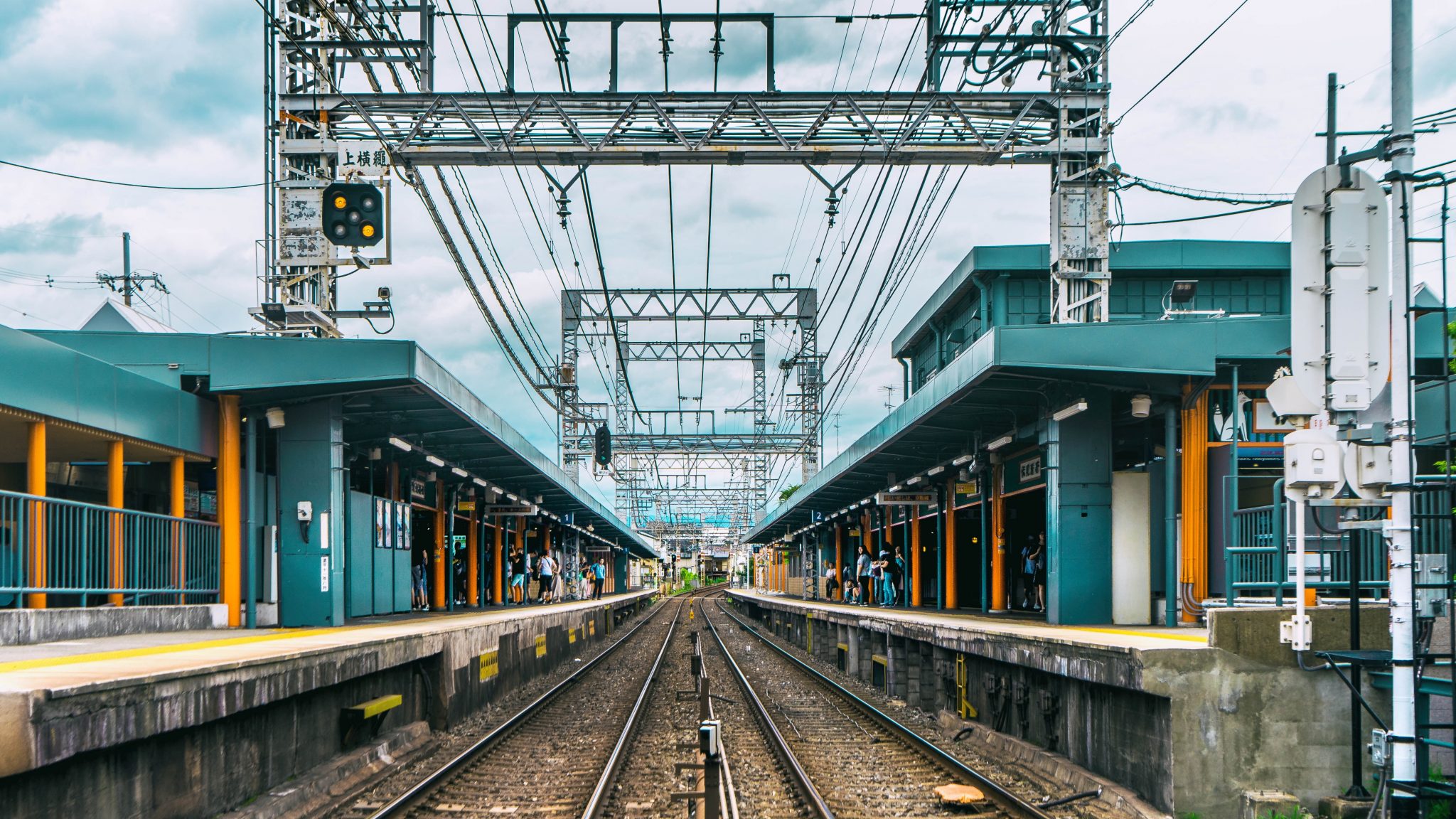 How to Survive If You End Up on Subway Tracks | What If Show
